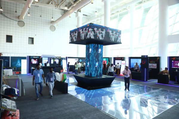 LED Tree - Stunning and Innovative Installation | Shivam Video